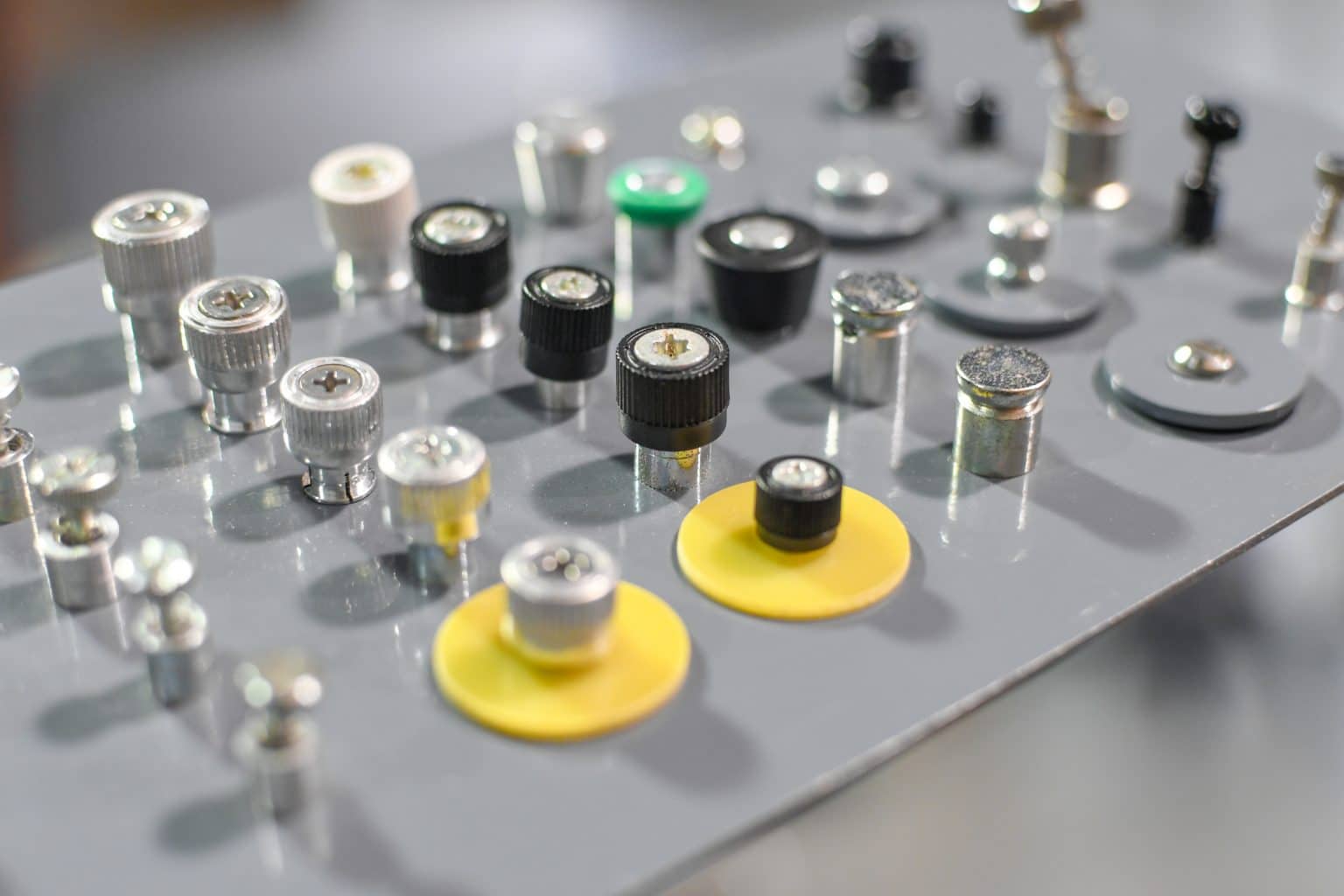 Quarter-Turn Fasteners DFCI Manufacturing